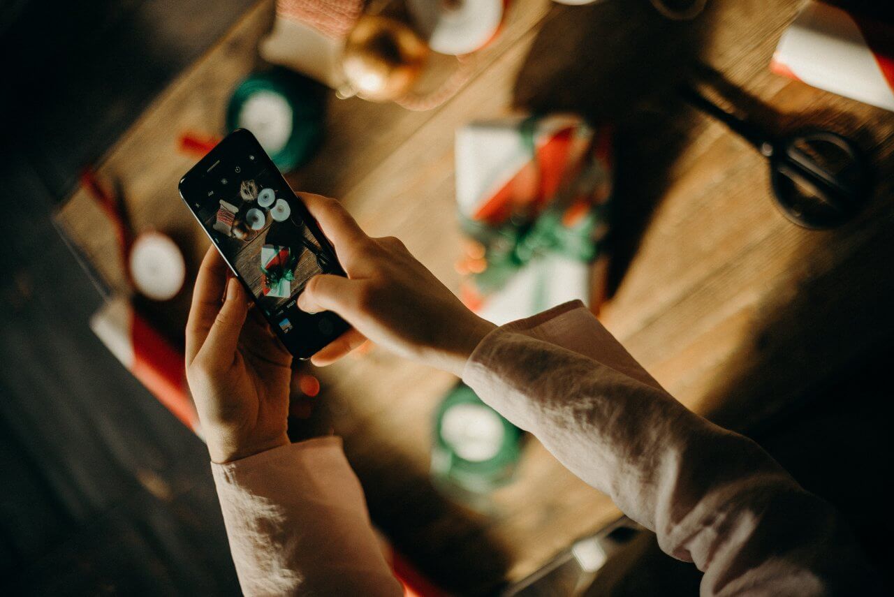 14 Insights to Create Christmas Interactive Posts in 2021 — Planable